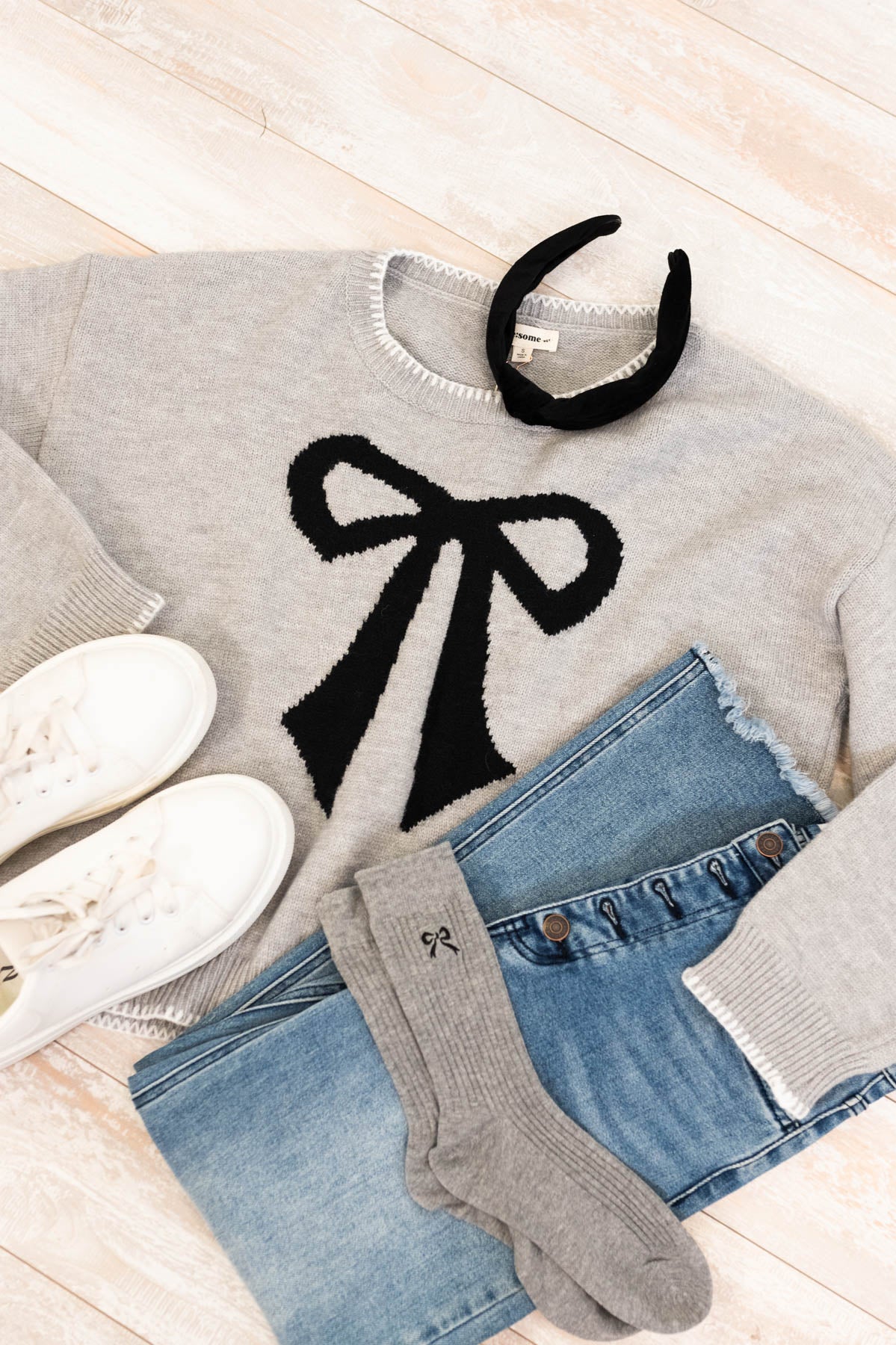 Bow-tiful Days: Embracing Bows for a Chic, Modest Look! – My Sister's ...