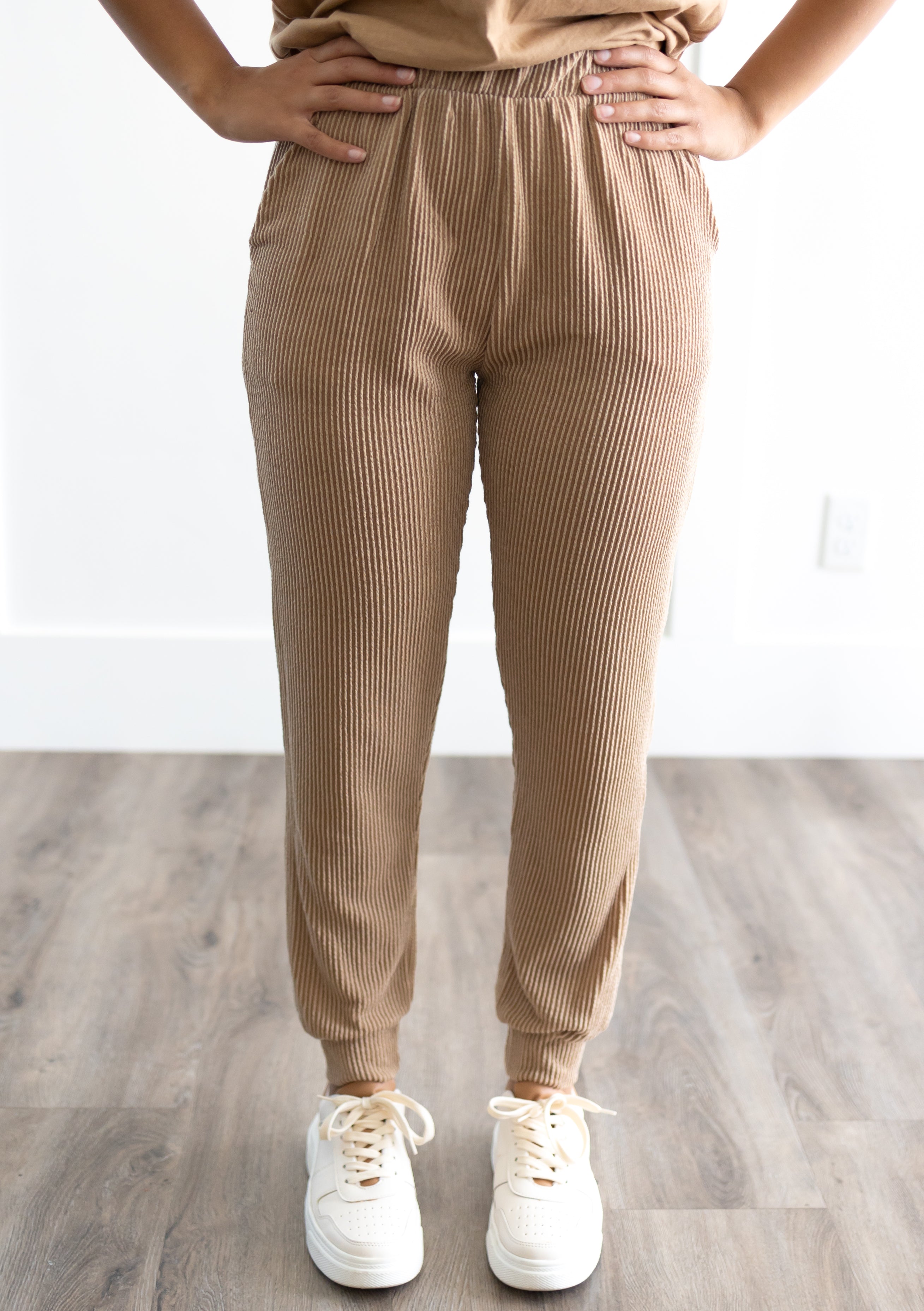 Robyn Golden Joggers – My Sister's Closet